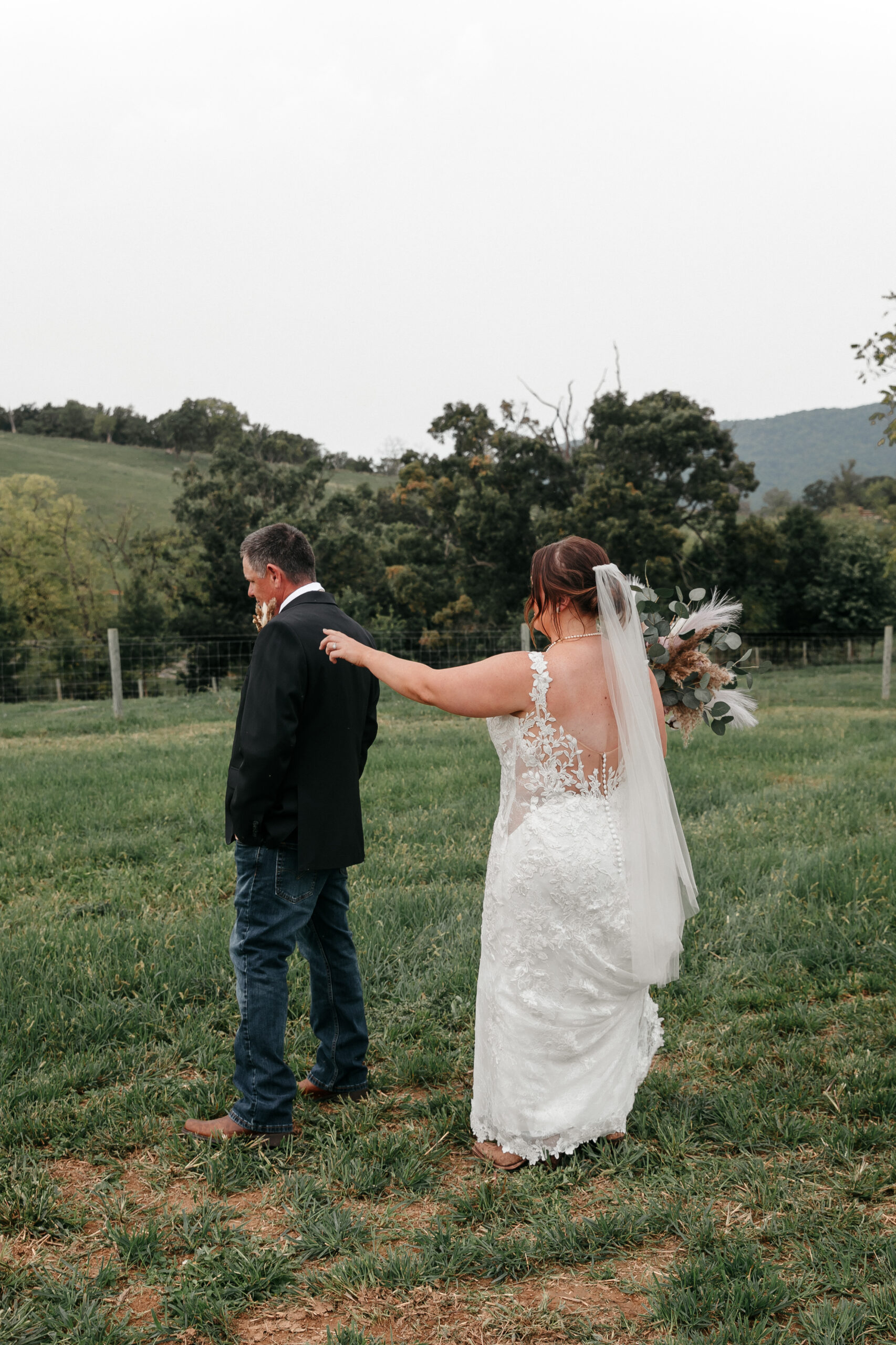 Kaylyn & Bryce – Family Farm Wedding | bcmediaphotos.com